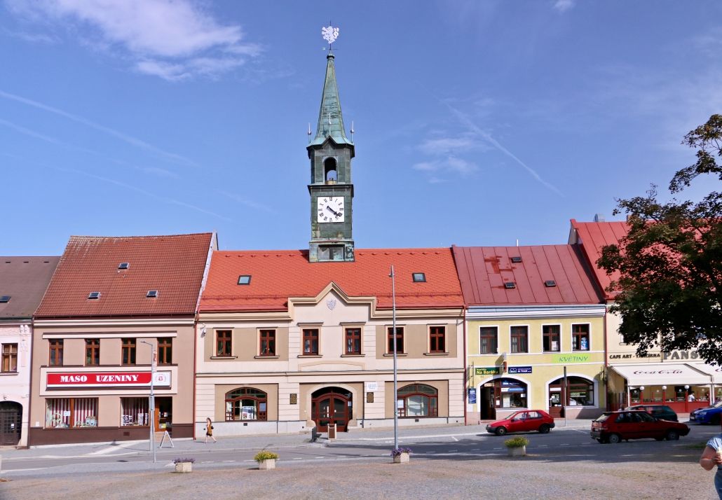 Bohemian town in rhapsody over new admin system - Genero programming with Four Js : The power of ...